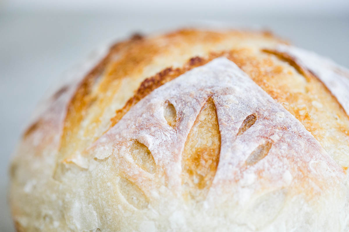How To Score Sourdough Bread (Tips For Beginners)