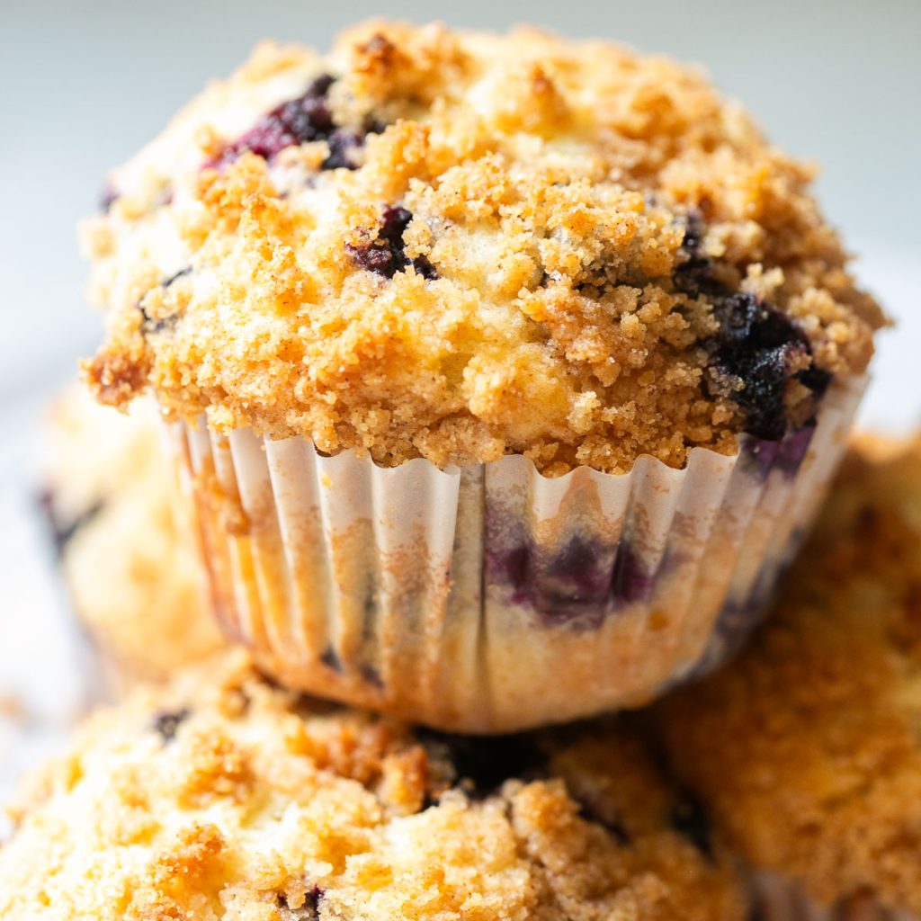 Bakery Style Blueberry Muffins With Crumb Topping