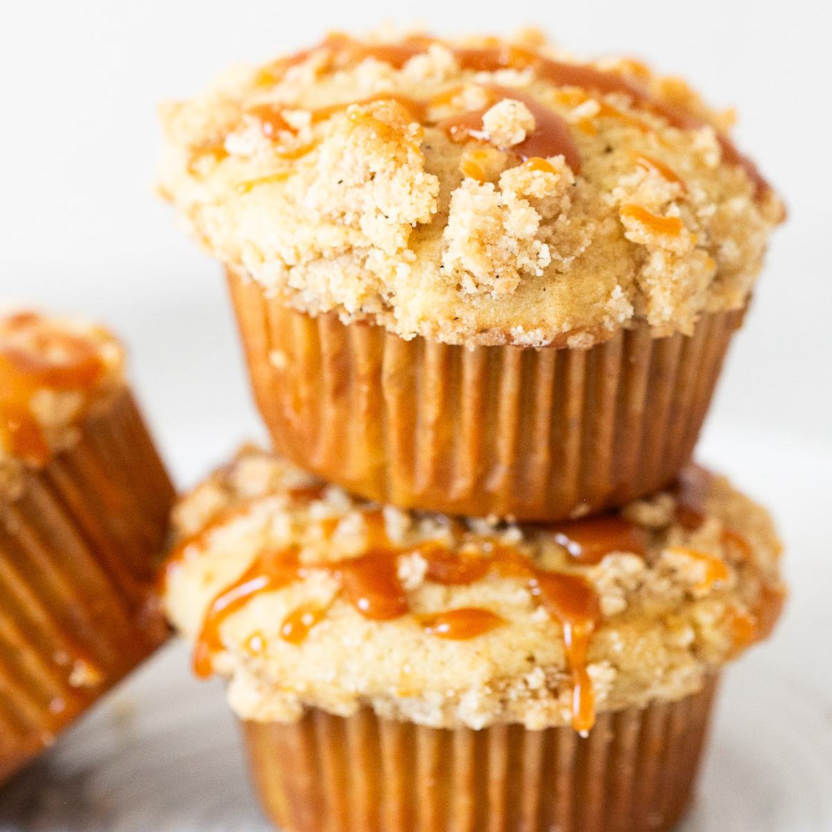 Caramel Apple Muffins With Crumble Topping
